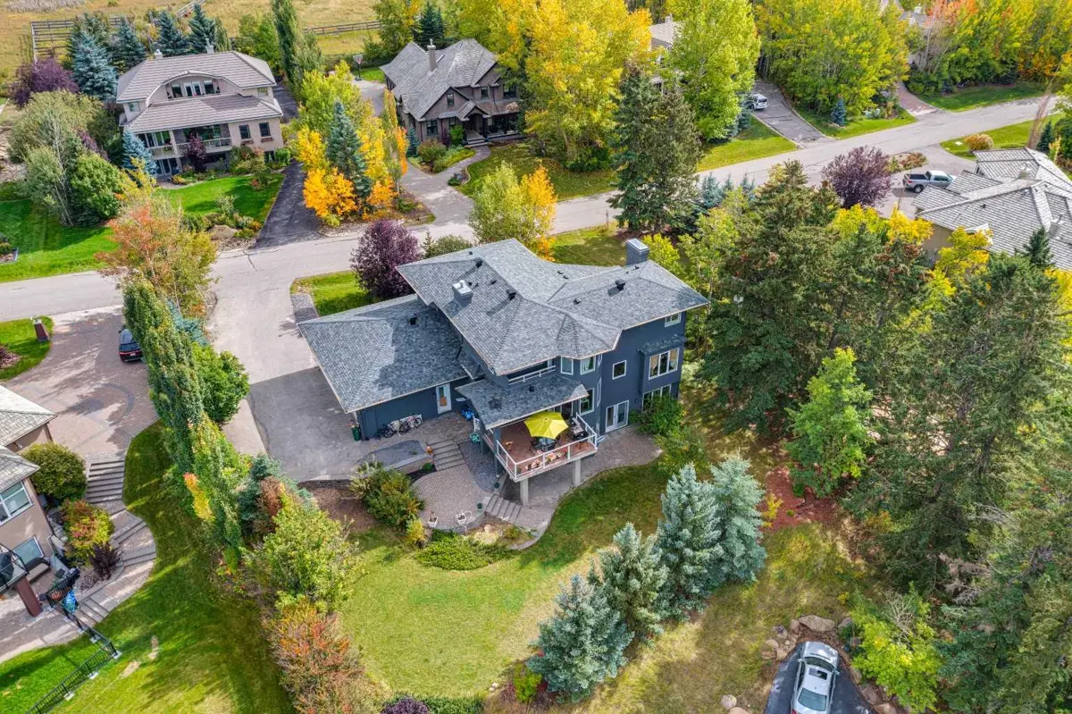 214 Slopeview Drive SW, Calgary, Alberta Sold History | HouseSigma