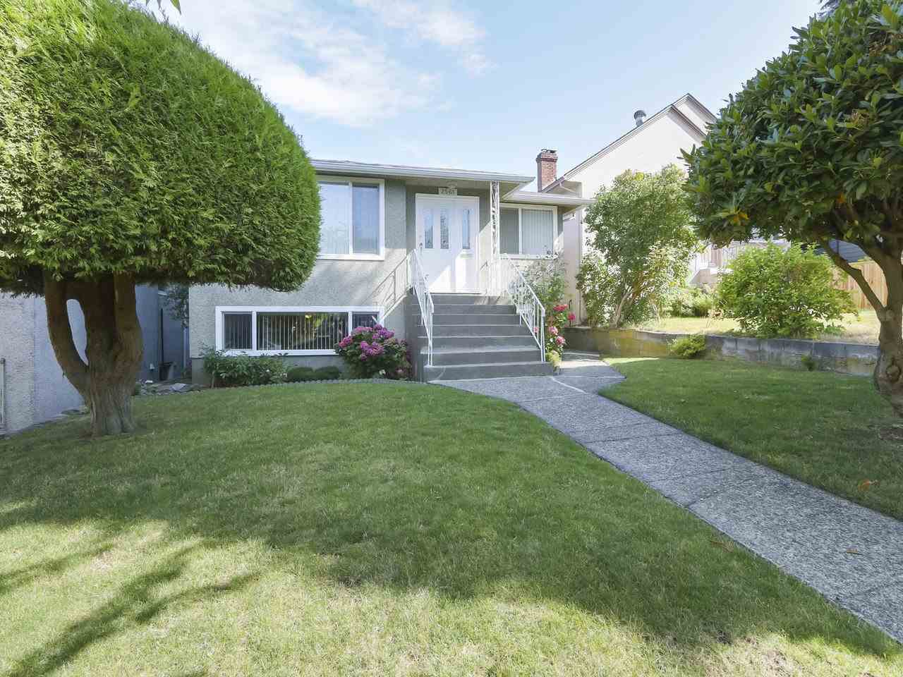 2561-7th-avenue-e-vancouver-bc-house-single-family-sold-price
