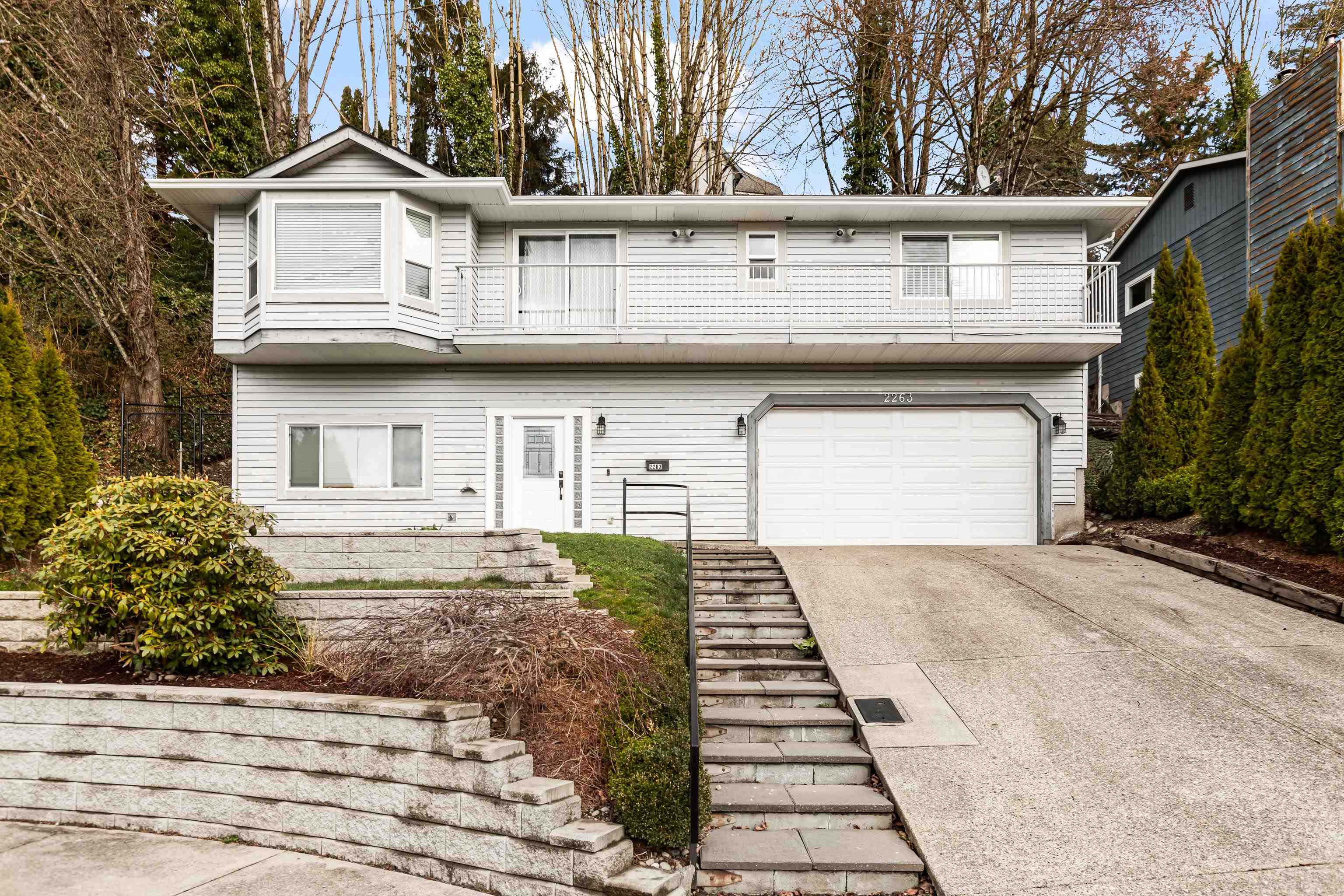 2263 SENTINEL DRIVE, Abbotsford, British Columbia V2S5C9 For Sale ...