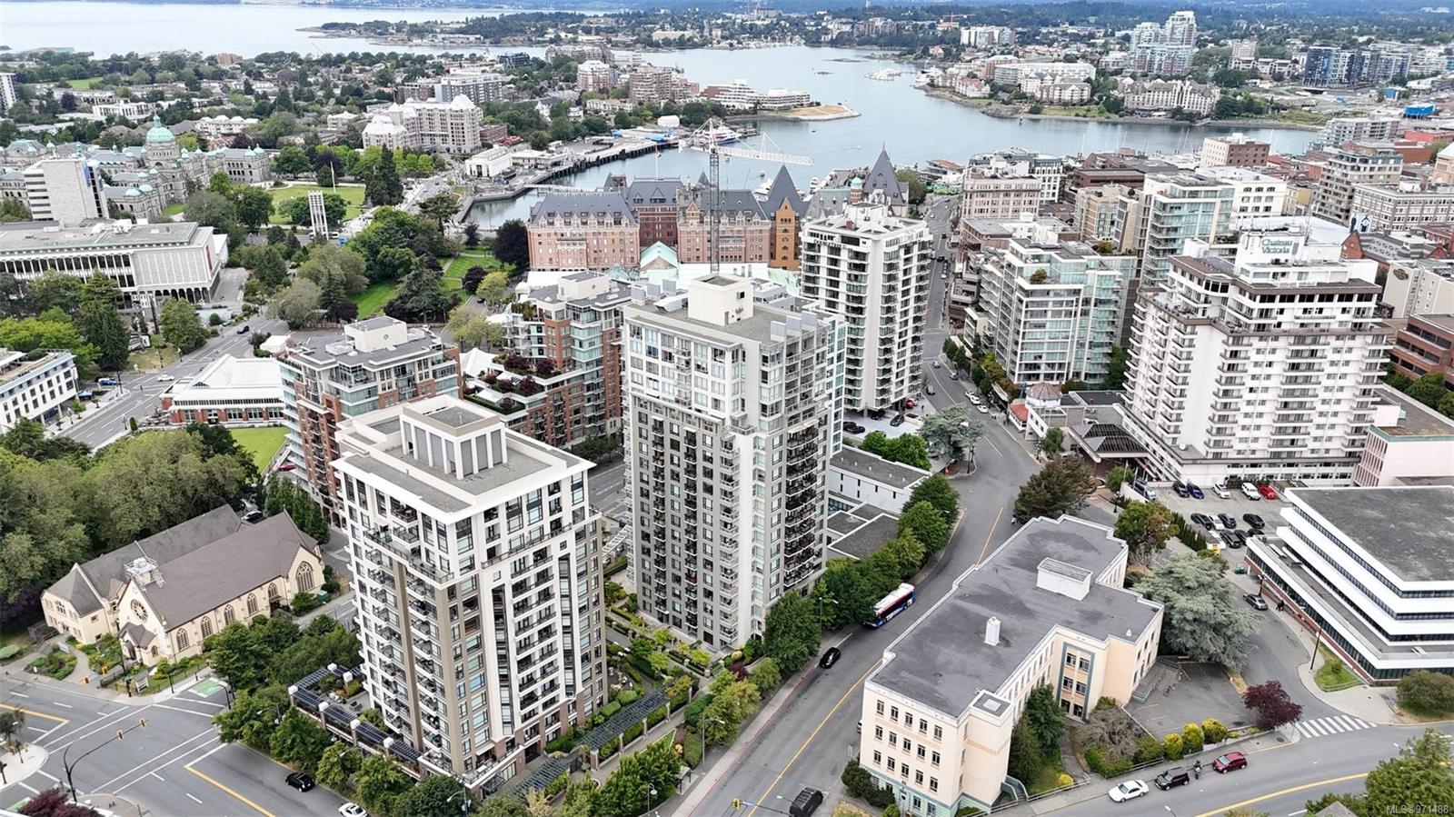 1103 - 751 Fairfield Rd, Victoria, British Columbia V8W4A4 For Sale ...