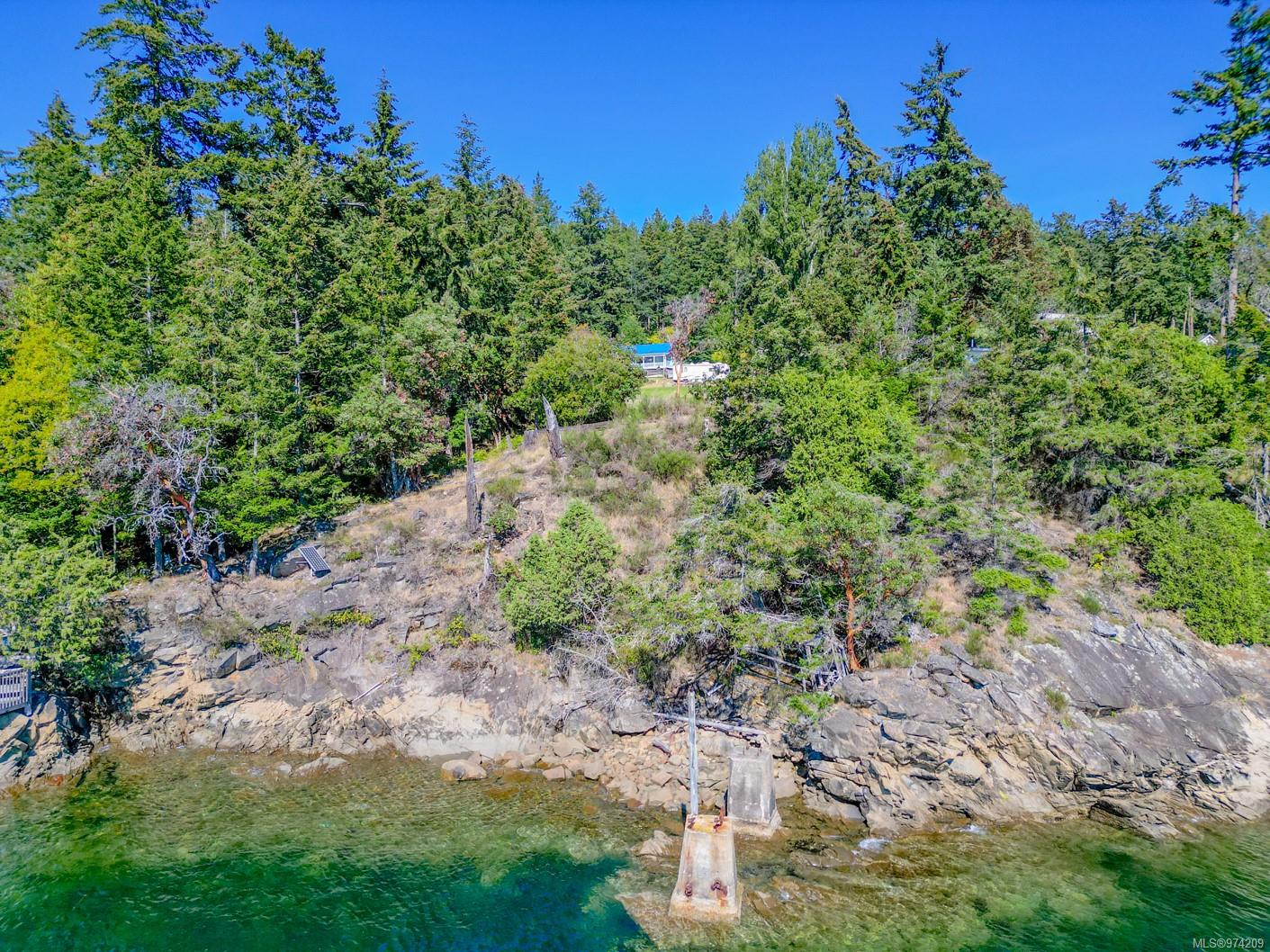 1325 Mackinnon Rd, Pender Island, British Columbia V0N2M1 For Sale ...