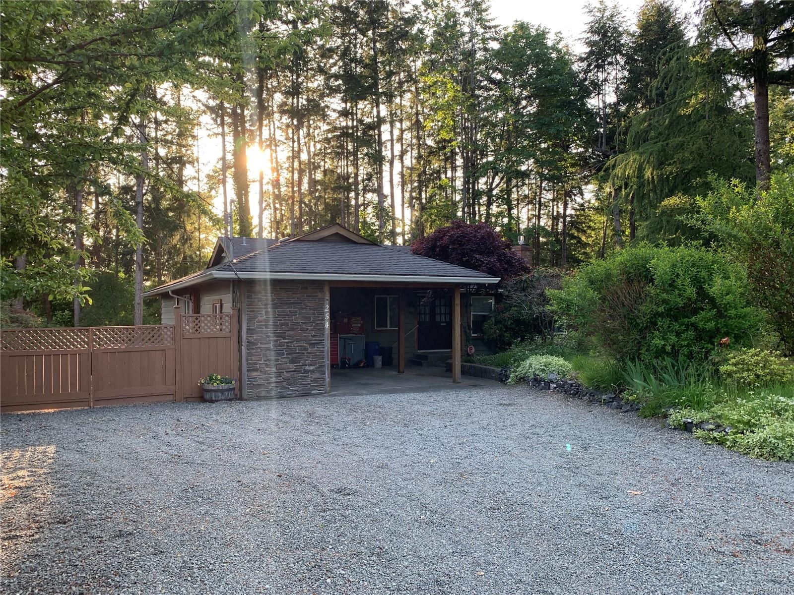 254 Fawn Rd, Campbell River, British Columbia V9W5L7 Listing History ...