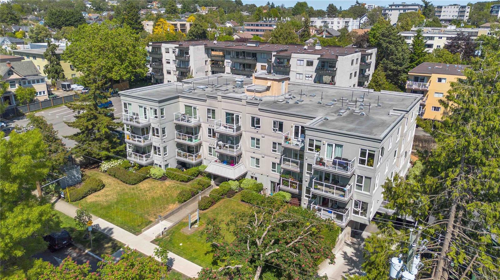 407 - 2647 Graham St, Victoria, British Columbia V8T3Y8 Sold History ...