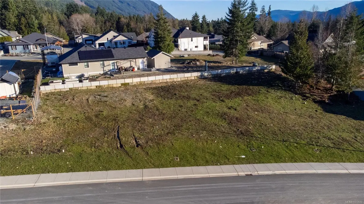 469 Winter Dr, Lake Cowichan, British Columbia V0R2G1 For Sale | HouseSigma